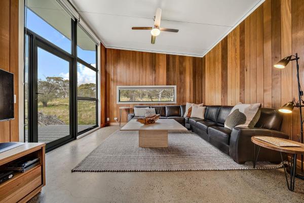 Ecocrackenback 8 Sustainable Accessible Chalet. - Kosciuszko National Park
