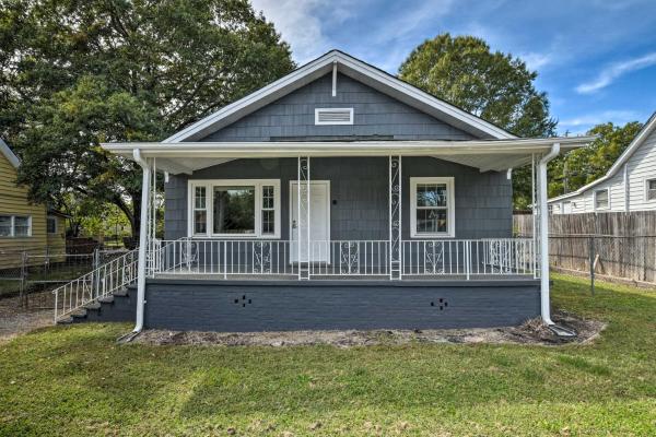 Walk To Parks & Dining! Cozy Greenville Home - Greenville, ME