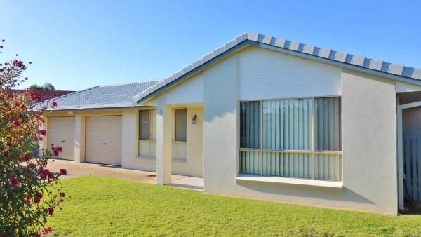 Blue Mariner, 16 Mariners Way - Iluka