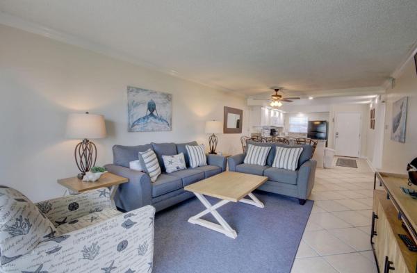 El Matador 317 - Walk Right Out To The Pool And The Beach! - Fort Walton Beach, FL