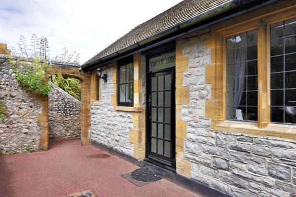 Coram Lodge - Lyme Regis