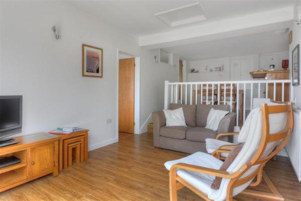 Greystones Flat - Charmouth