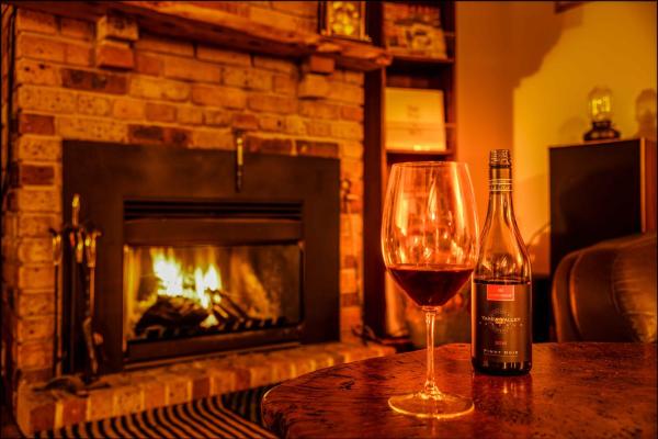 Falls Lodge - A Blue Mountains Experience - Blue Mountains