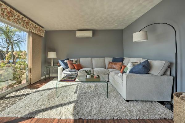 Spacious Delton Home With Fire Pit And Lake Views - Michigan