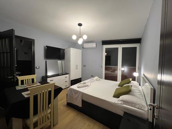 Your Black & White Studio Suite - Tirana