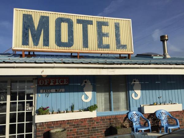 Chris By The Sea Motel - Ocean Shores, WA