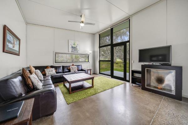 Ecocrackenback Luxe Chalet 5 - Kosciuszko National Park