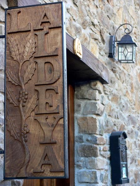 Hostal De Montaña La Aldeya - Spain