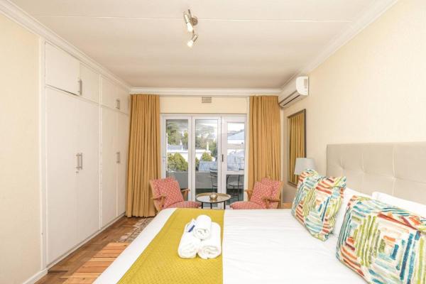 Vibrant And Safe 2 Bedroom Apartment - Camps Bay