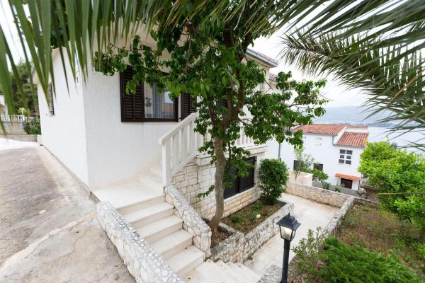 Apartments Bridic - Okrug Gornji