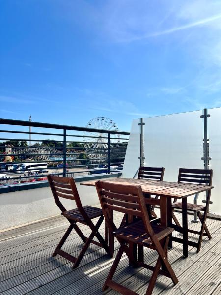 Sohot Stays Sea View Apartments- Central Location- Sleeps 4 - Westgate-on-Sea