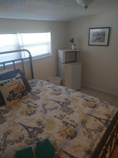 Sunshine Room - St. Pete Beach, FL