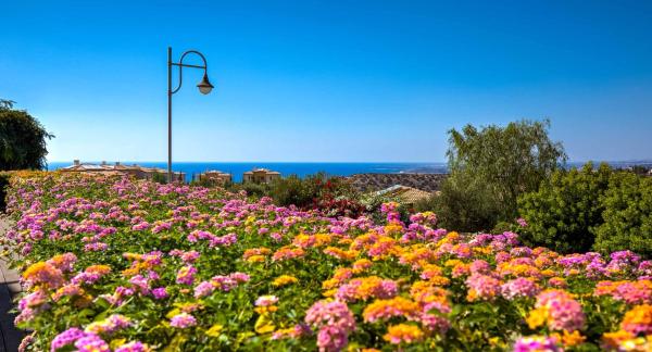 Ground Floor Apartment Anthos With Beautiful Sea Views On Aphrodite Hills Resort - Мандрия