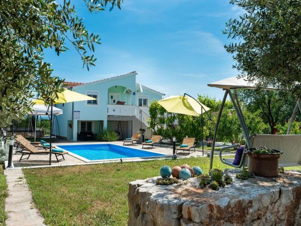 Holiday House Marina With Pool - Sukošan