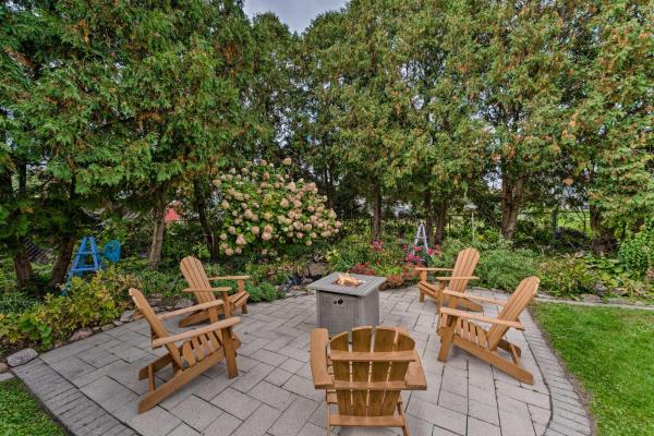 Airy Cottage Close To Rock Lake With Fire Pit! - Wisconsin