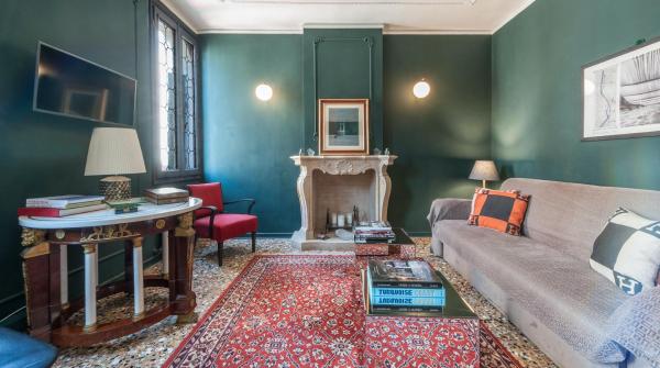 Stylish Renovated Apartment In The Heart Of The City - Venice