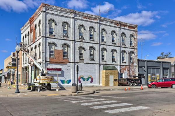Bright Yankton Apartment Near Meridian Bridge - Yankton, SD