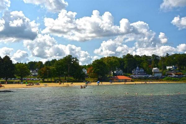 2 Bdrm Condo Walking Distance To Weirs Beach - Laconia, NH