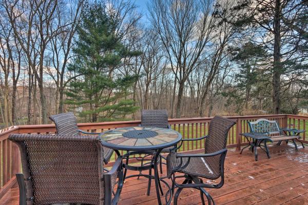 Family-friendly Woodbury Home With Yard And Deck! - Kettletown State Park, Southbury