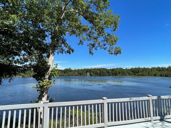 Swan Lake Resort - Egg Harbor Township, NJ