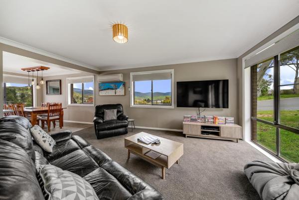 Petersdorf 2 - Modern 2br Townhouse L Wifi L Mountain Views - Jindabyne