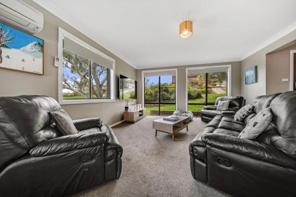 Petersdorf 2 - Modern 2br Townhouse L Wifi L Mountain Views - Jindabyne