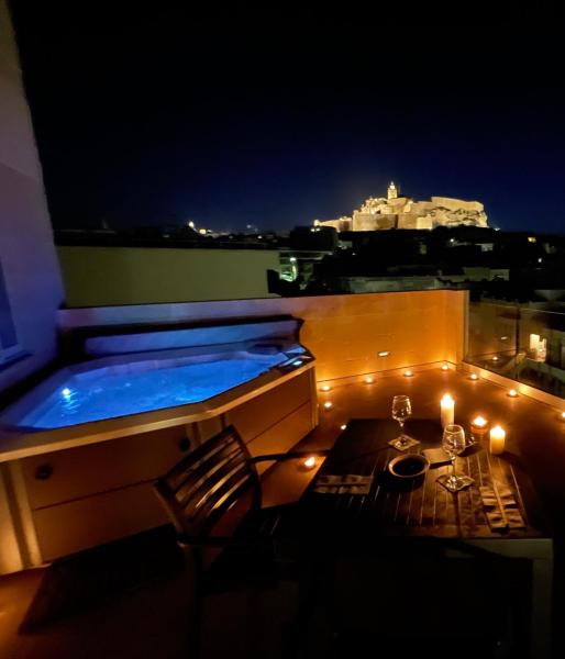 Cittadella View Penthouse With Jacuzzi - Malta