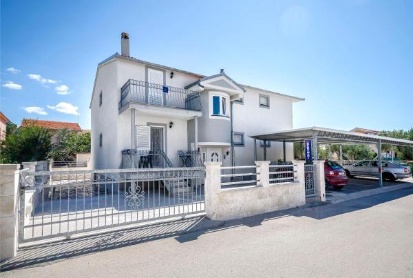 Apartments Crystal - Vodice