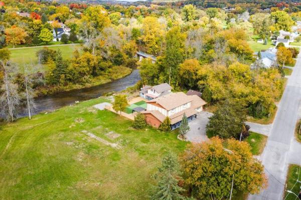 Amazing 5 Bedroom, Close To Batawa Ski Hill - Brighton