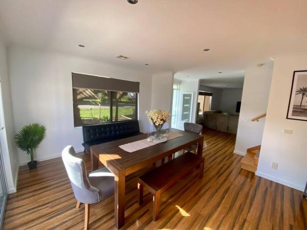 Baja Beach Lodge - Melbourne