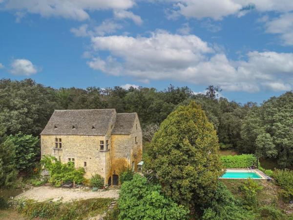Secluded Woodland Villa With Pool - Dordogne