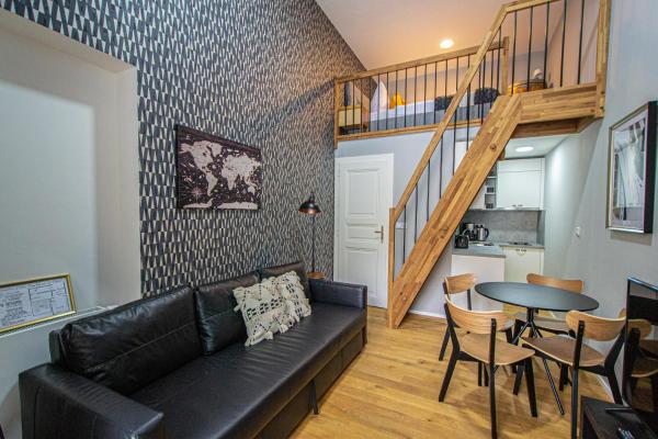 Main Train Station Apartment Close To The The Main Square! - Praga