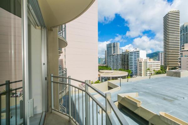 Ilikai Marina 1091 City View Studio - Honolulu, HI