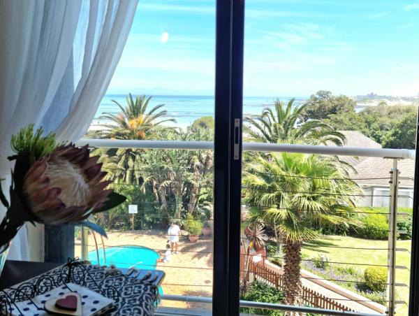 Apartment18lifestyle Gordons Bay Beachfront - Grabouw