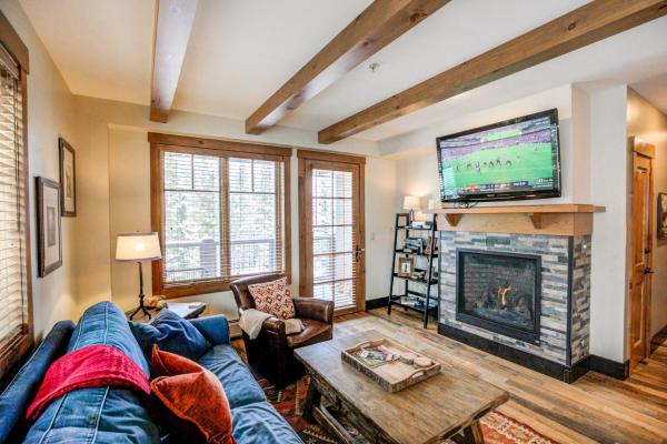 Mountain Thunder Powder Day Condo - Fantastic Breck Ski-in Location - Colorado