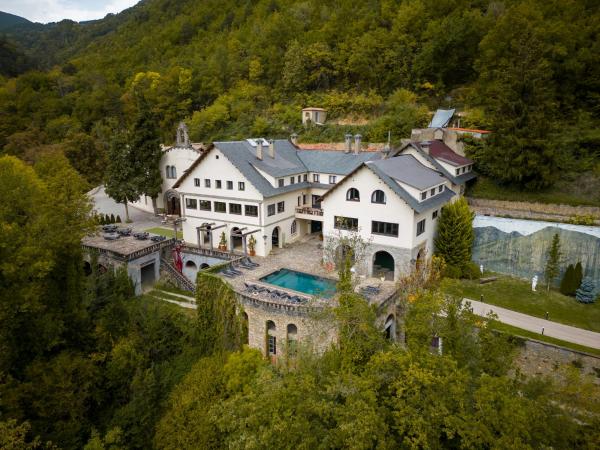 Angelats Hotel - A Signature Boutique Hotel & Restaurant - Campdevànol