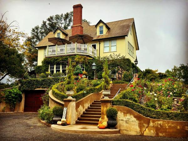 The Inn On Knowles Hill Bed & Breakfast Hotel - Sonora, CA