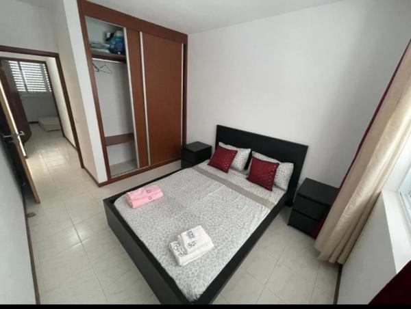 Apartamento Vila Santa Bárbara ,Bloco F Rchão Dirt,santo Antão,cabo Verde - Kaapverdië