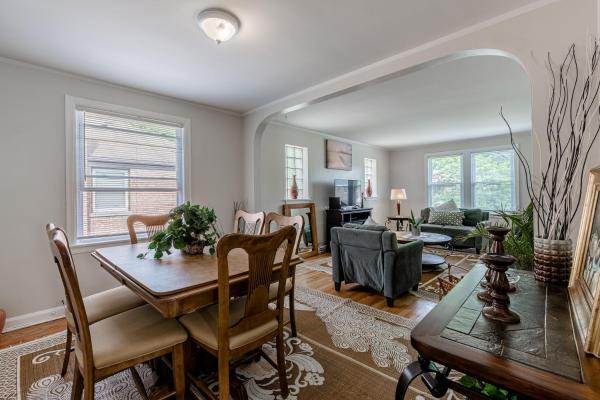 Enjoy Evanston! Slow Down After A Busy Day Sight Seeing - Walking Distance From Public Transportation Apts - Lighthouse Beach, IL