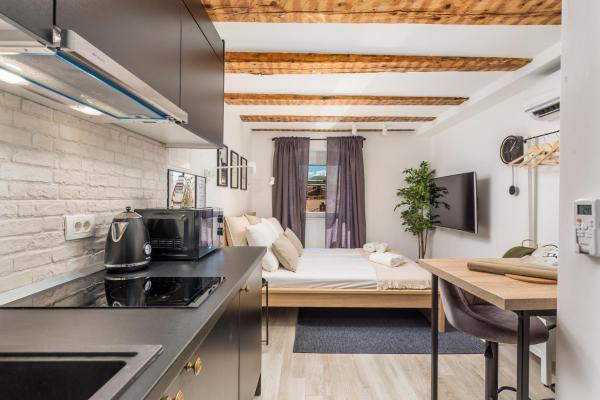 Grota Apartment In The Center 2 - Rijeka