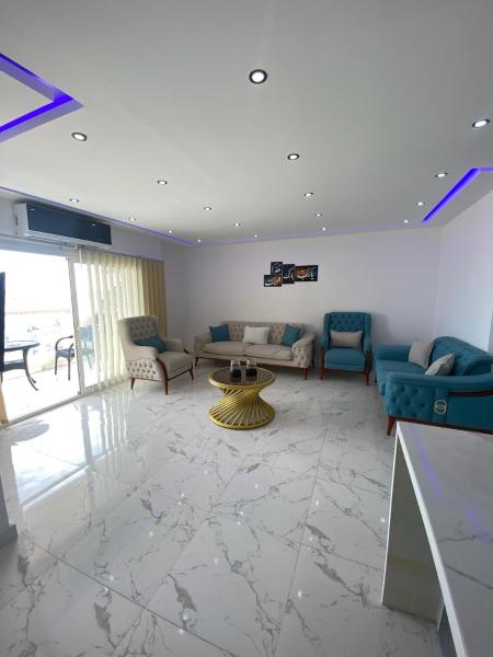 Blue Whale Hurghada Beach Front Apartments City Centre - Hurghada
