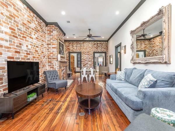 Waldburg Manor - Savannah, GA