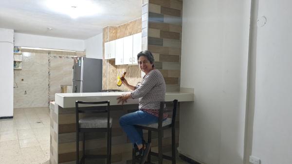 Mom's House Floralia - Cali