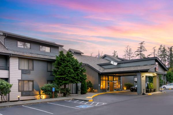 Best Western Plus Oak Harbor Hotel & Conference Center - Whidbey Island, WA