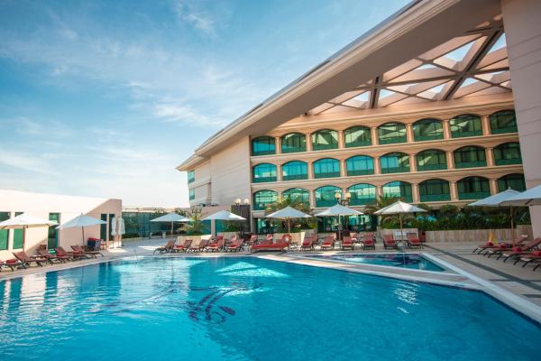Mövenpick Grand Al Bustan - Sharjah