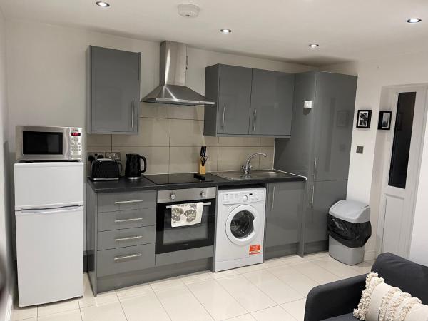 Modern 1 Bedroom Holiday Apartment In Southminster - 사우스엔드온시