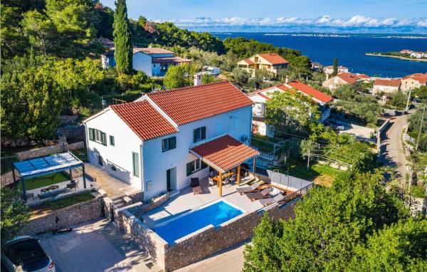 3 Bedroom Cozy Home In Lukoran - Zadar