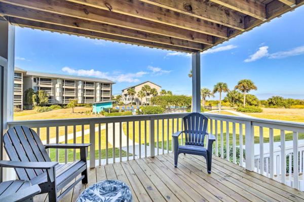 St Helena Island Condo With Pool And Beach Access! - Harbor Island, SC