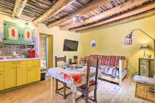 Artsy Santa Cruz Apartment With Shared Fire Pit! - Española, NM