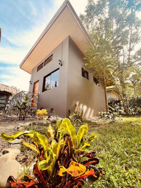 Casa Noil, Beautiful Eco House Near The Beach! - Puerto Viejo de Talamanca